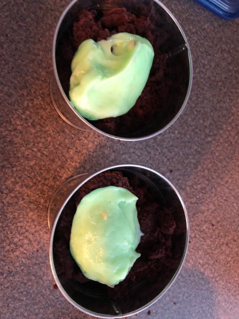 Jello Worms and dirt cup | Earth Day recipe - Food Meanderings