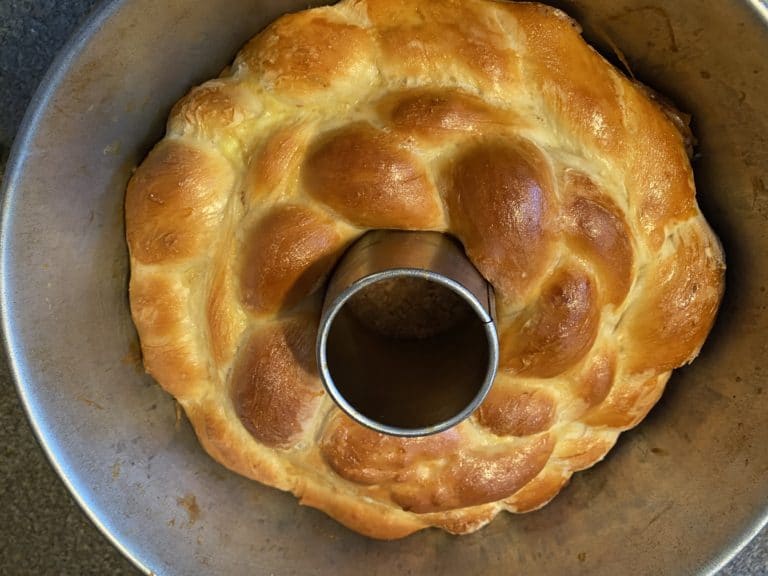 Bread Machine Kolach | Urkainian Bread - Food Meanderings