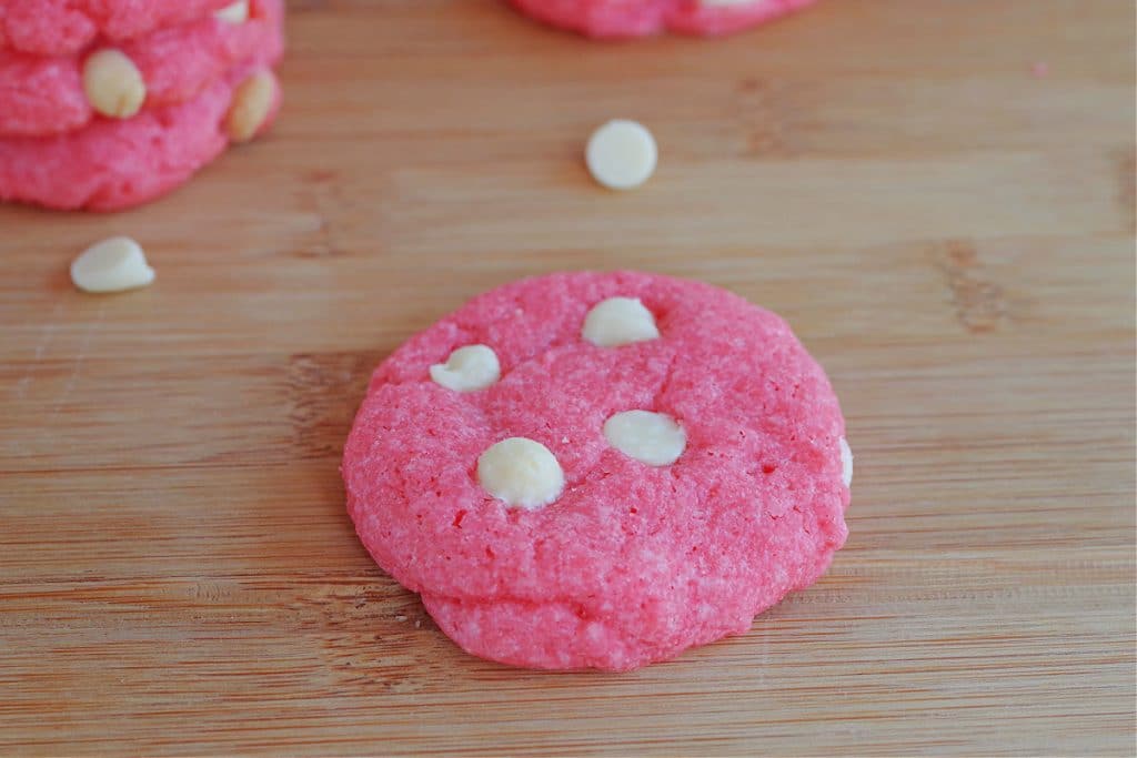 Strawberry Milkshake Cookies | with jello - Food Meanderings