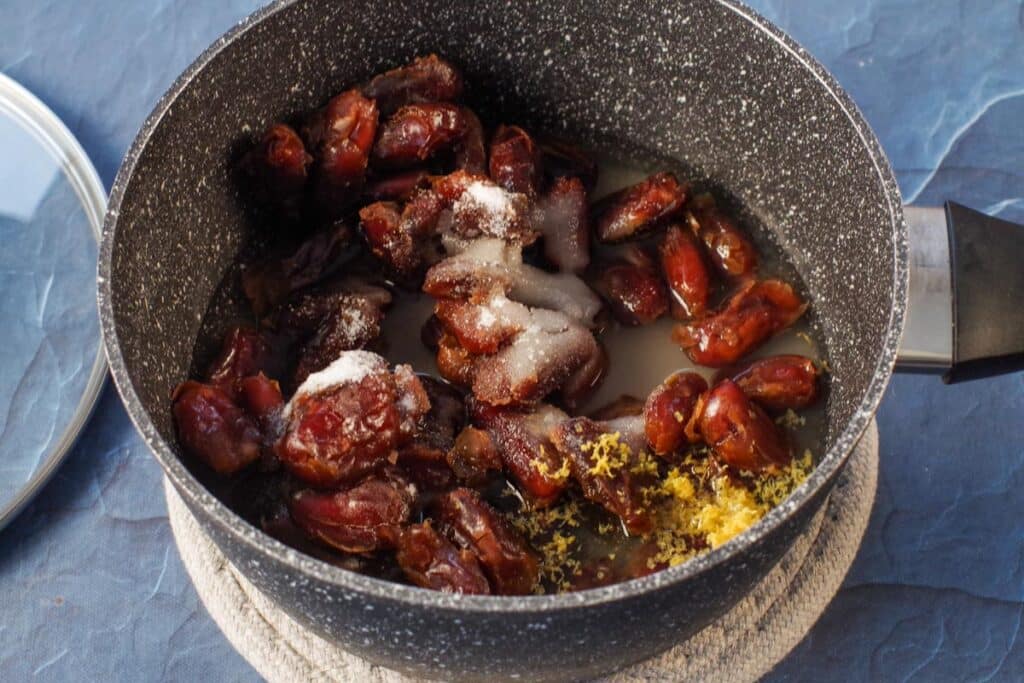 Matrimonial Cake (Date Slice) - Food Meanderings