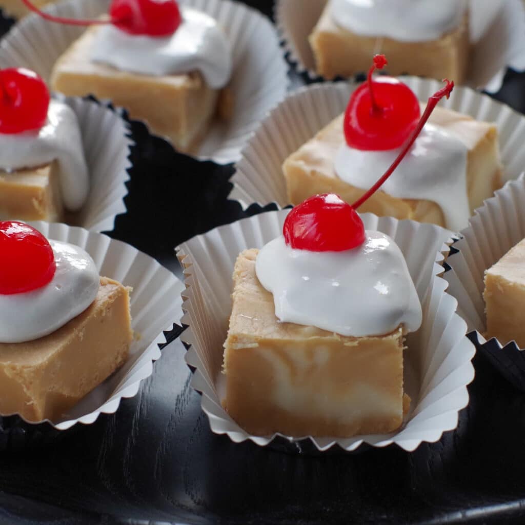 Root Beer Float Fudge - Food Meanderings