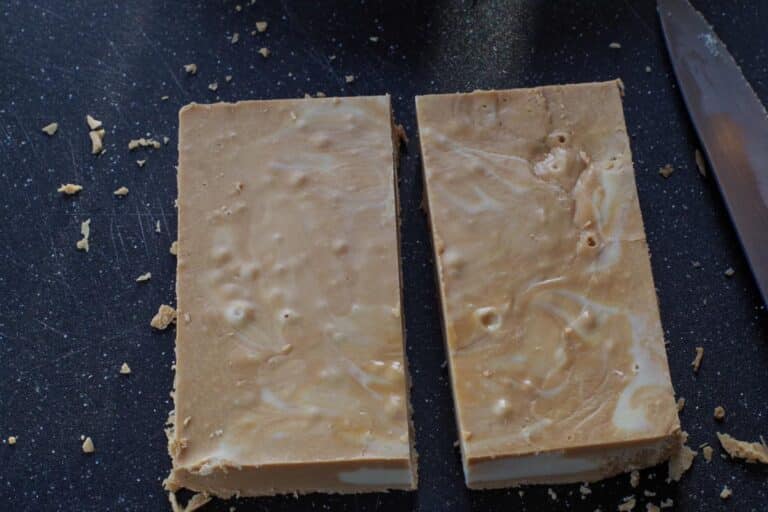Easy Root Beer Float Fudge - Food Meanderings