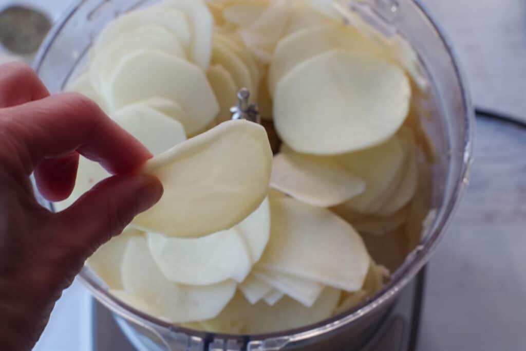 Old Fashioned Scalloped Potatoes without cheese - Food Meanderings