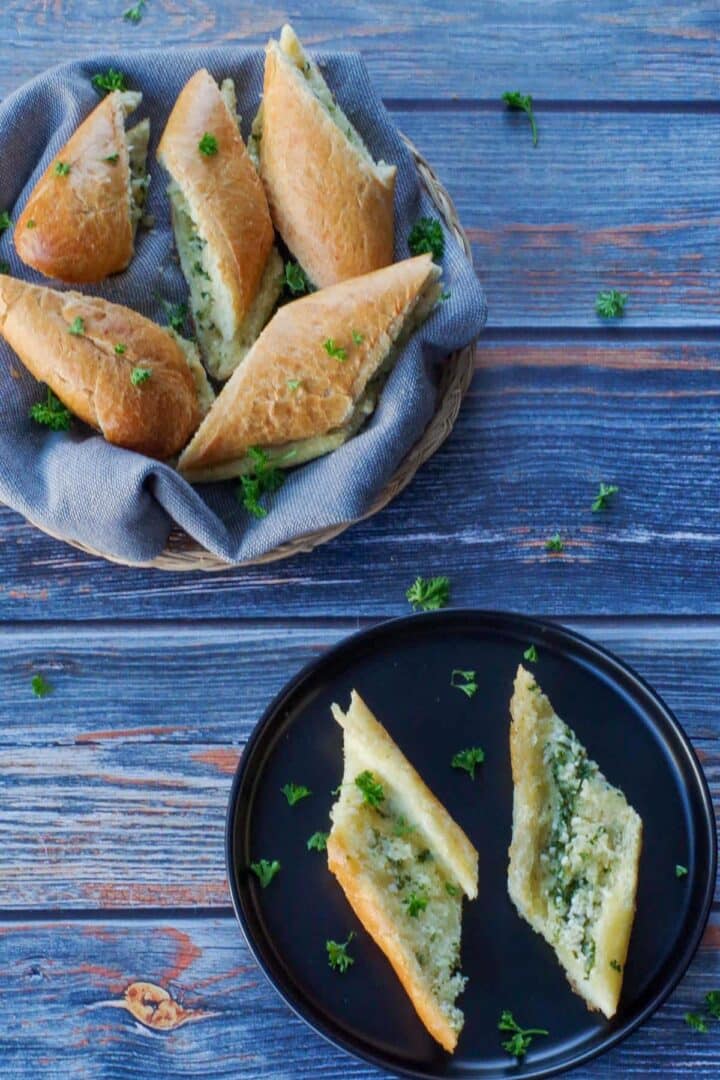 Garlic Bread (from Baguette) - Food Meanderings