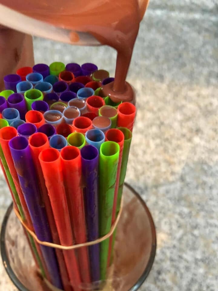 Jello Worms and Dirt Cup (Earth Day recipe) - Food Meanderings